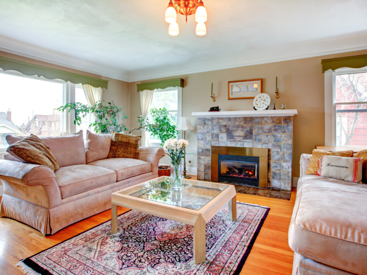 Enclosed Small Traditional Living Rooms Traditional Living Room Ideas: