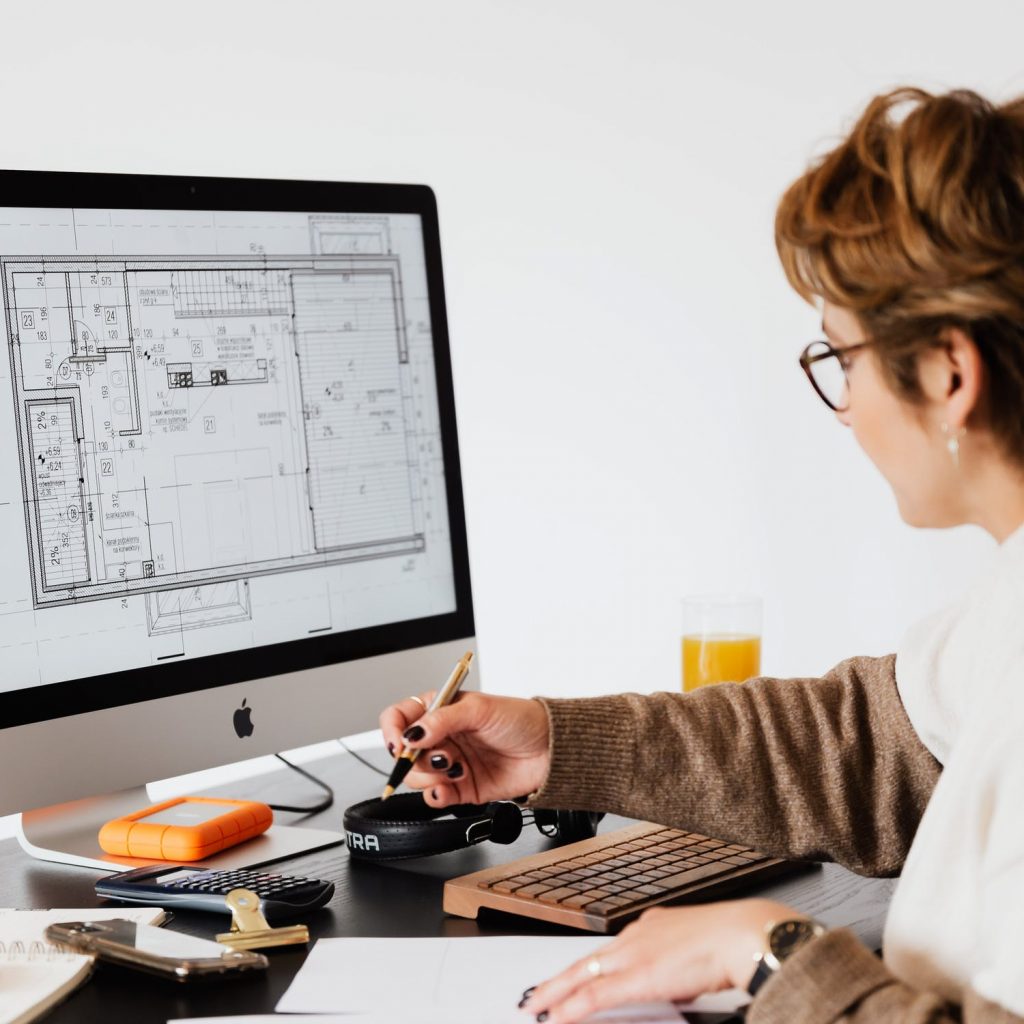 The Pros and Cons of Being An Interior Designer | Foyr