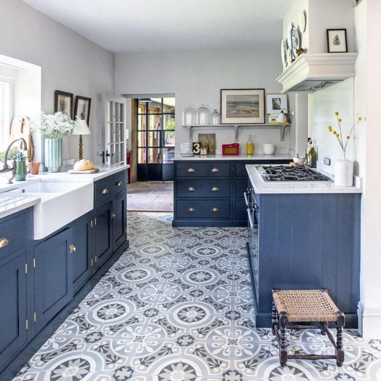 20 Best Kitchen Wall Decor Ideas to Design Your Kitchen Wall | Foyr