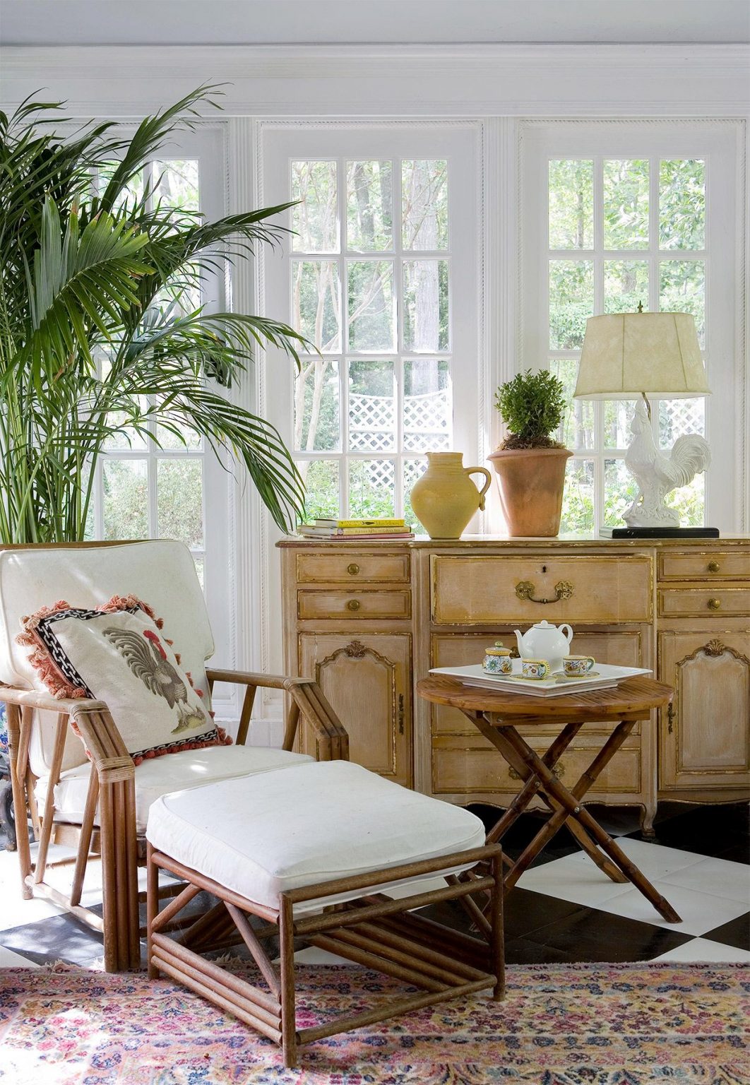 25 Amazing Sunroom Decorating Ideas for Brighten Your Space - Foyr